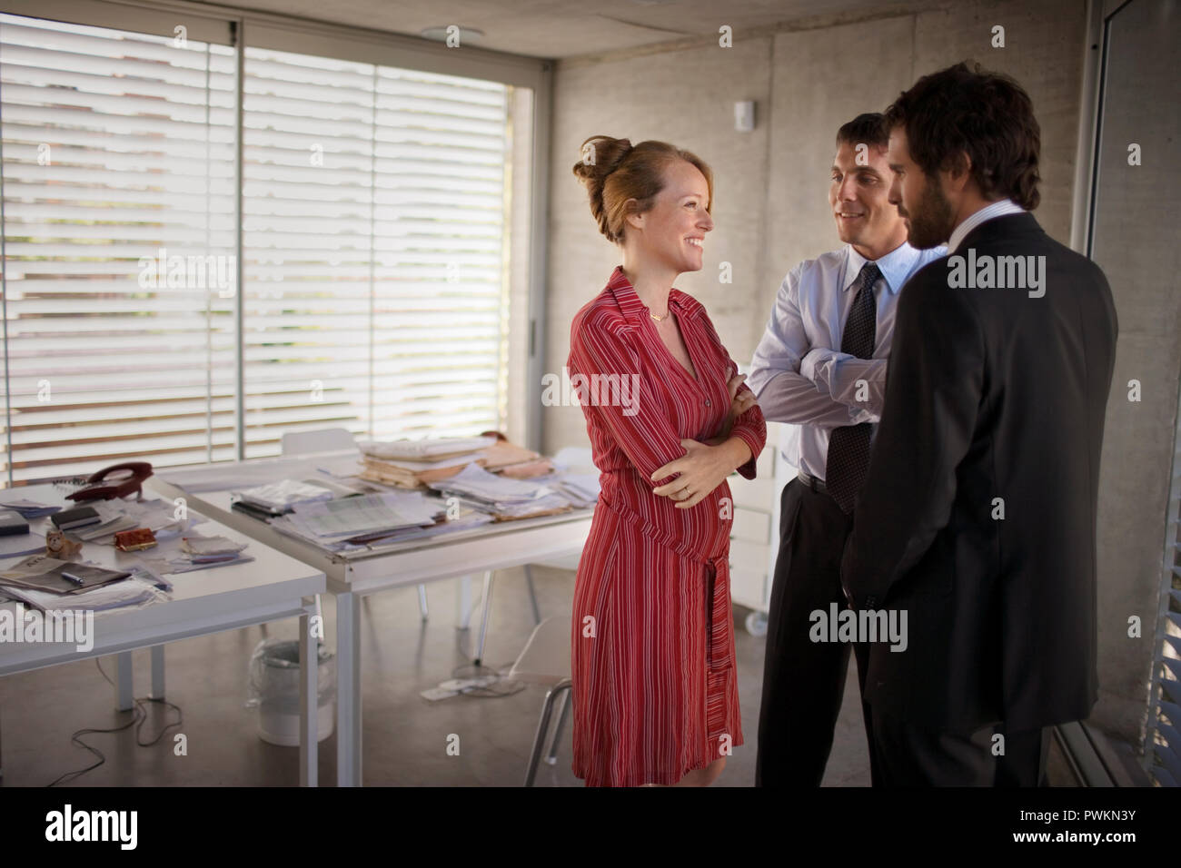 Two standing gentlemen hi-res stock photography and images - Alamy