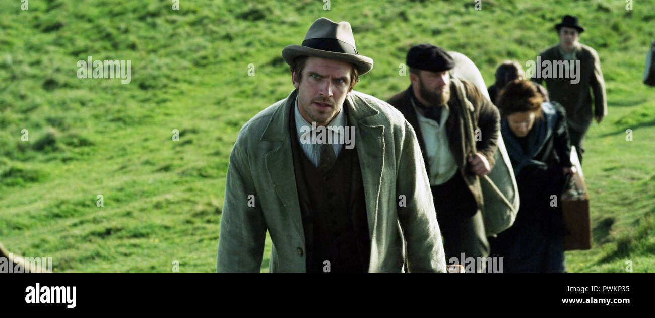 APOSTLE, Dan Stevens, 2018. © Netflix /Courtesy Everett Collection ...
