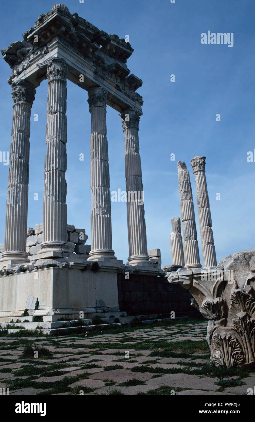Pergamum hi-res stock photography and images - Alamy