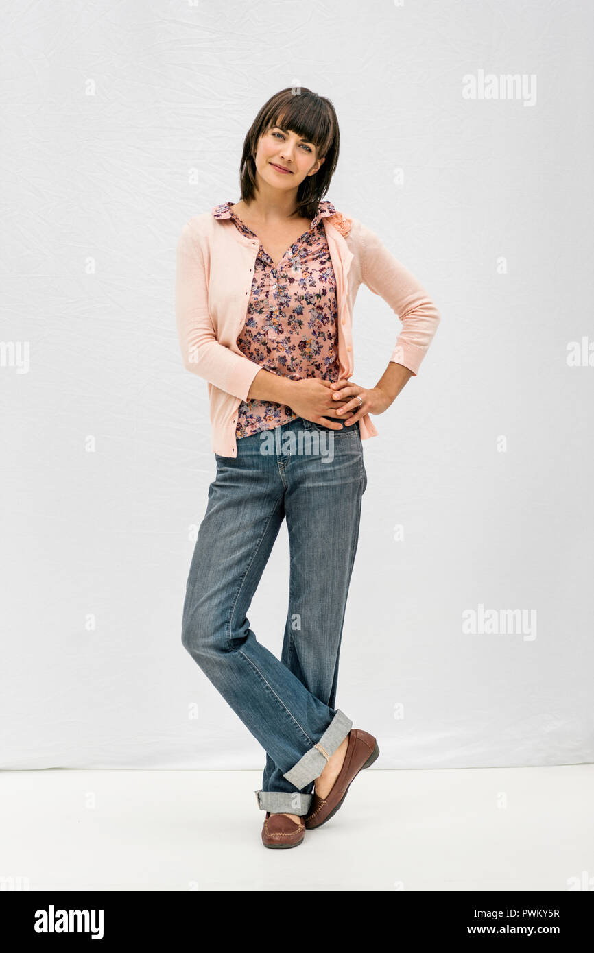 Full length studio portraits hi-res stock photography and images - Alamy