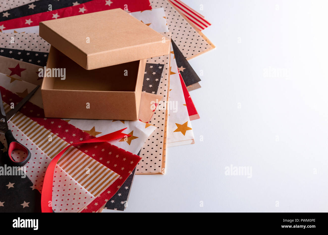 Wrapping papers hi-res stock photography and images - Alamy