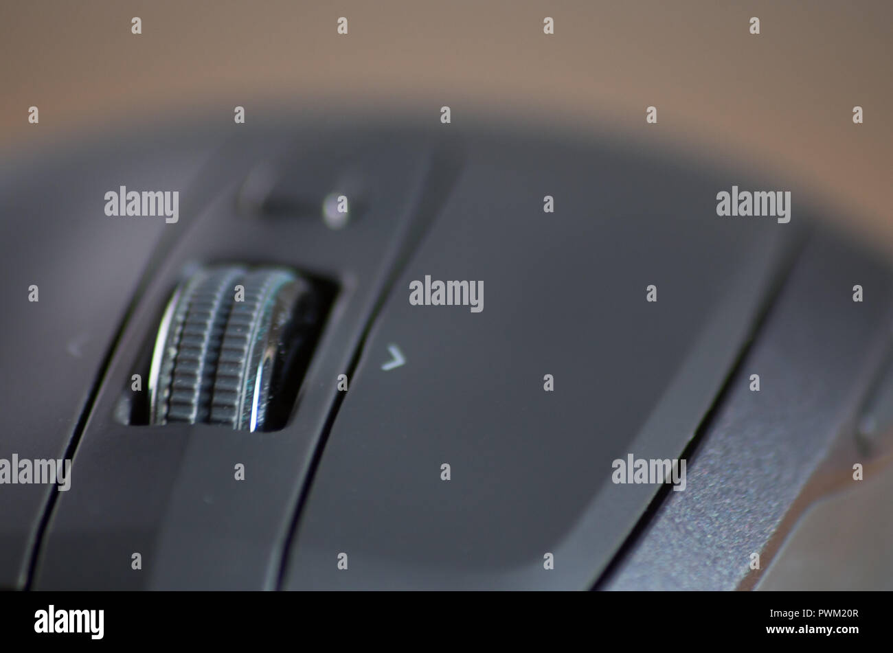 Wireless Mouse with omnidirectional scroll wheel and side buttons ...