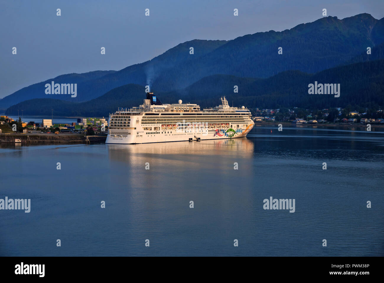 Juneau alaska harbor hi-res stock photography and images - Alamy