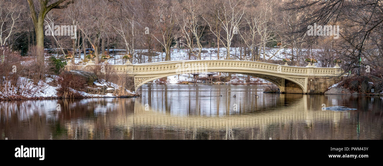 Bow Bridge in New York City, Central Park Manhattan Stock Photo - Alamy