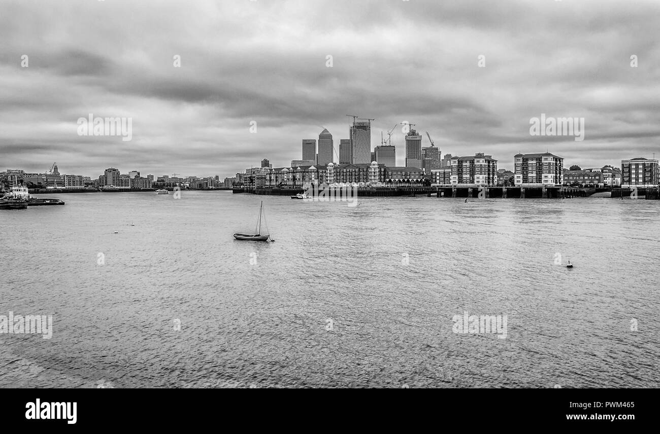 The basin wharf Black and White Stock Photos & Images - Alamy