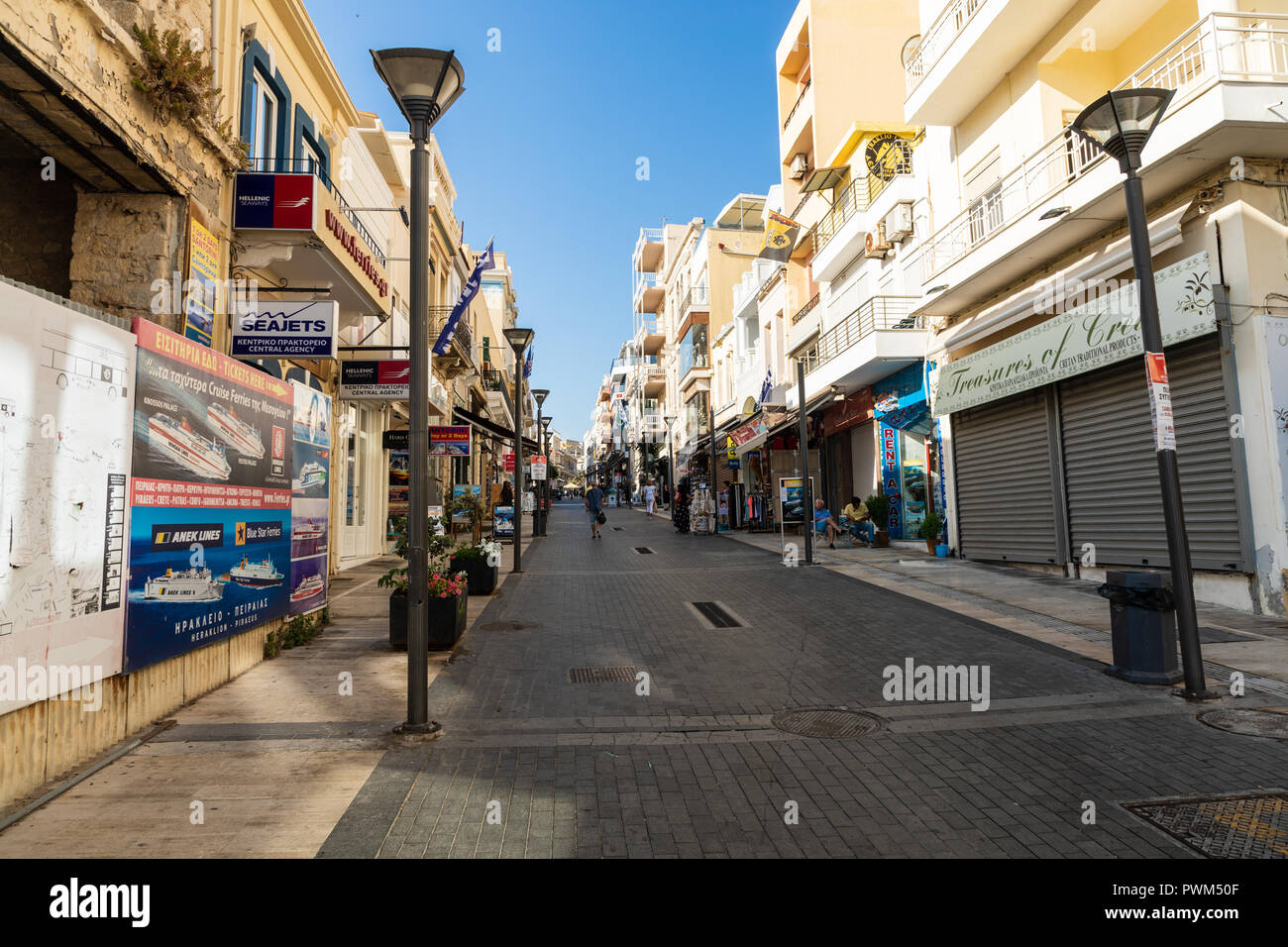 Streets heraklion crete greece hi-res stock photography and images - Alamy