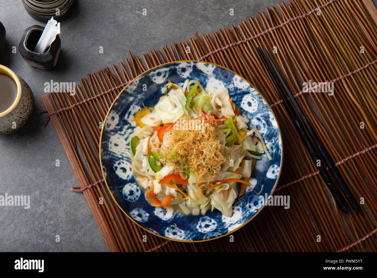yasai, japanese stir fry mixed vegetables Stock Photo - Alamy