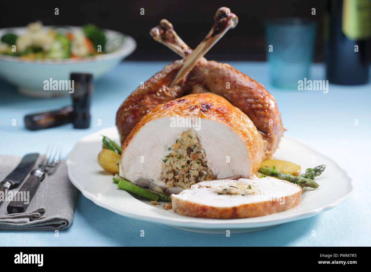 Stuffed turkey, sliced Stock Photo - Alamy