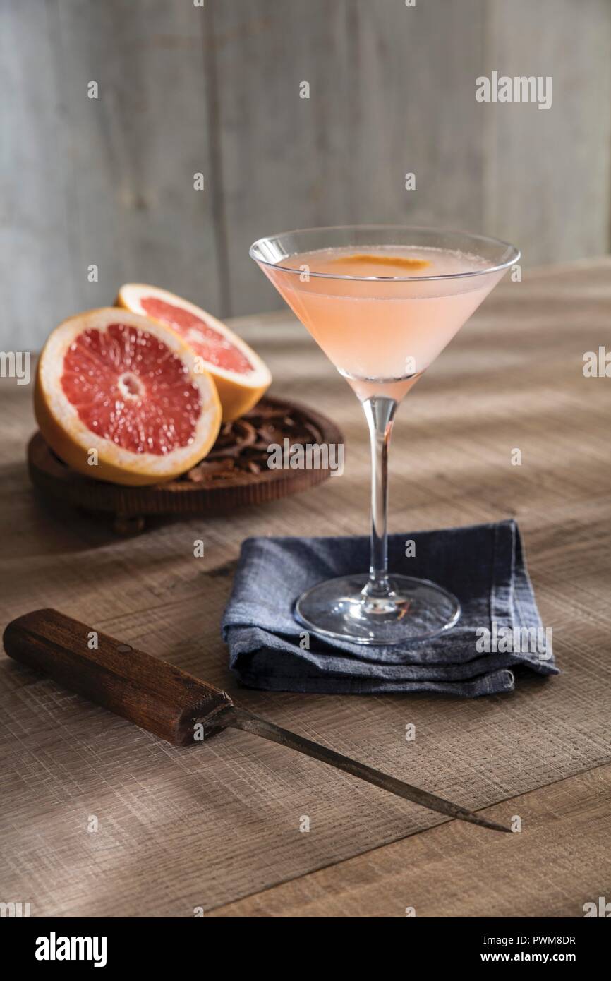 Martini photos hi-res stock photography and images - Alamy