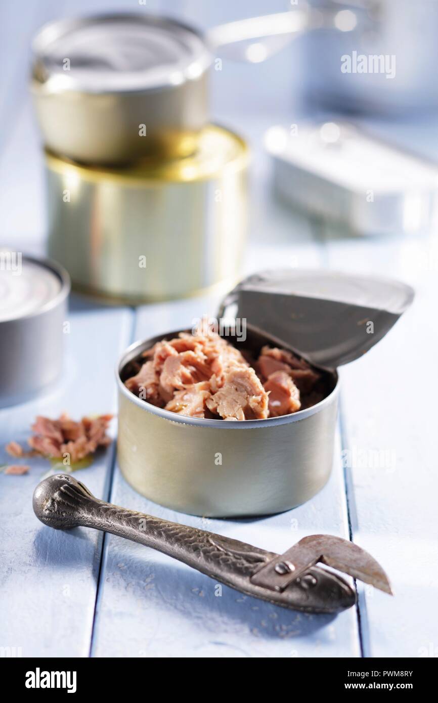 Tin of tuna hi-res stock photography and images - Alamy