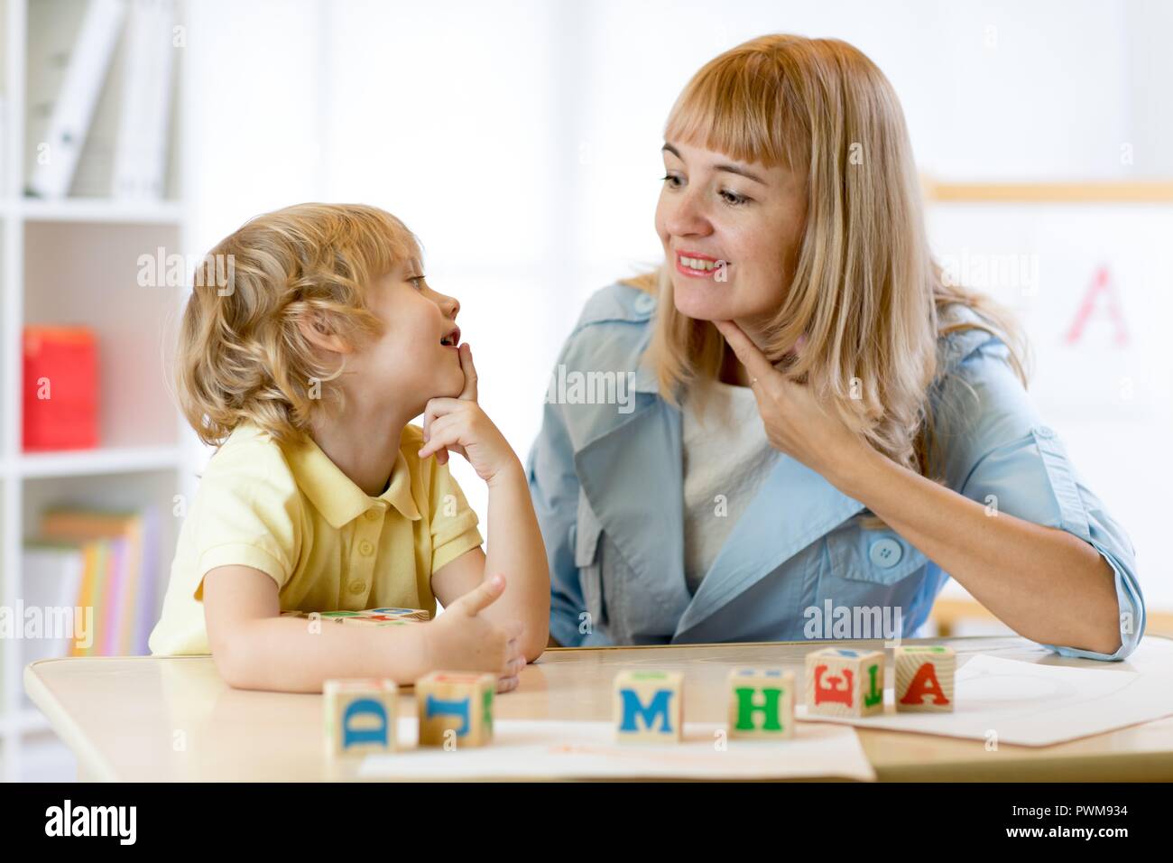 Speech therapy child hi-res stock photography and images - Alamy