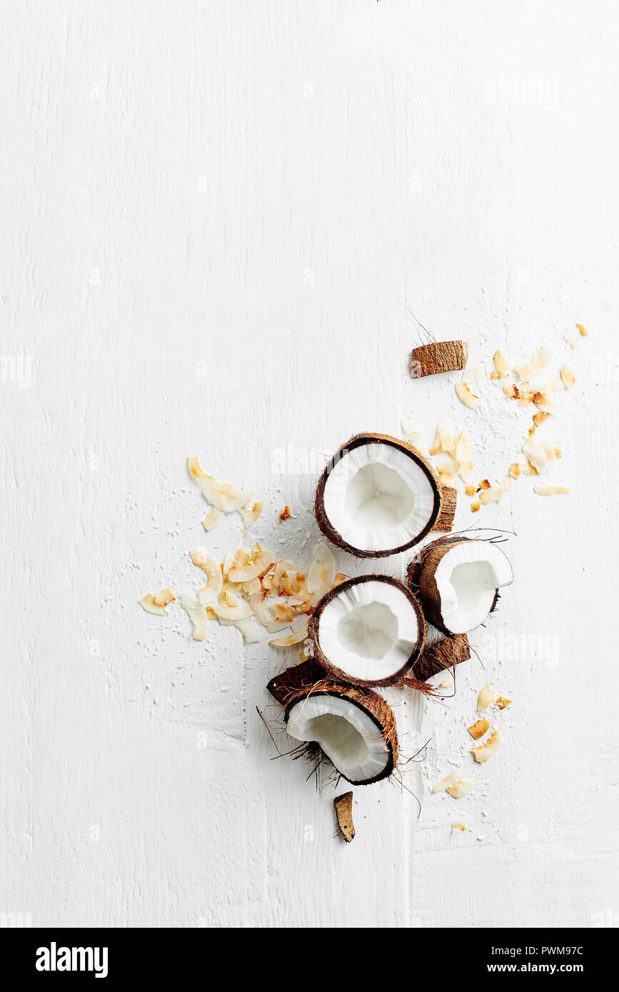 Coconut shavings hi-res stock photography and images - Alamy