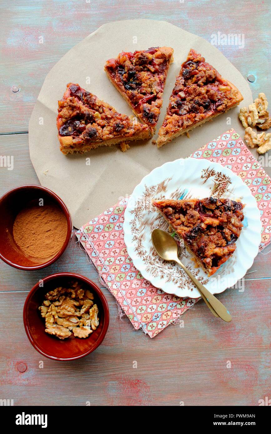 Four slices cake hi-res stock photography and images - Alamy