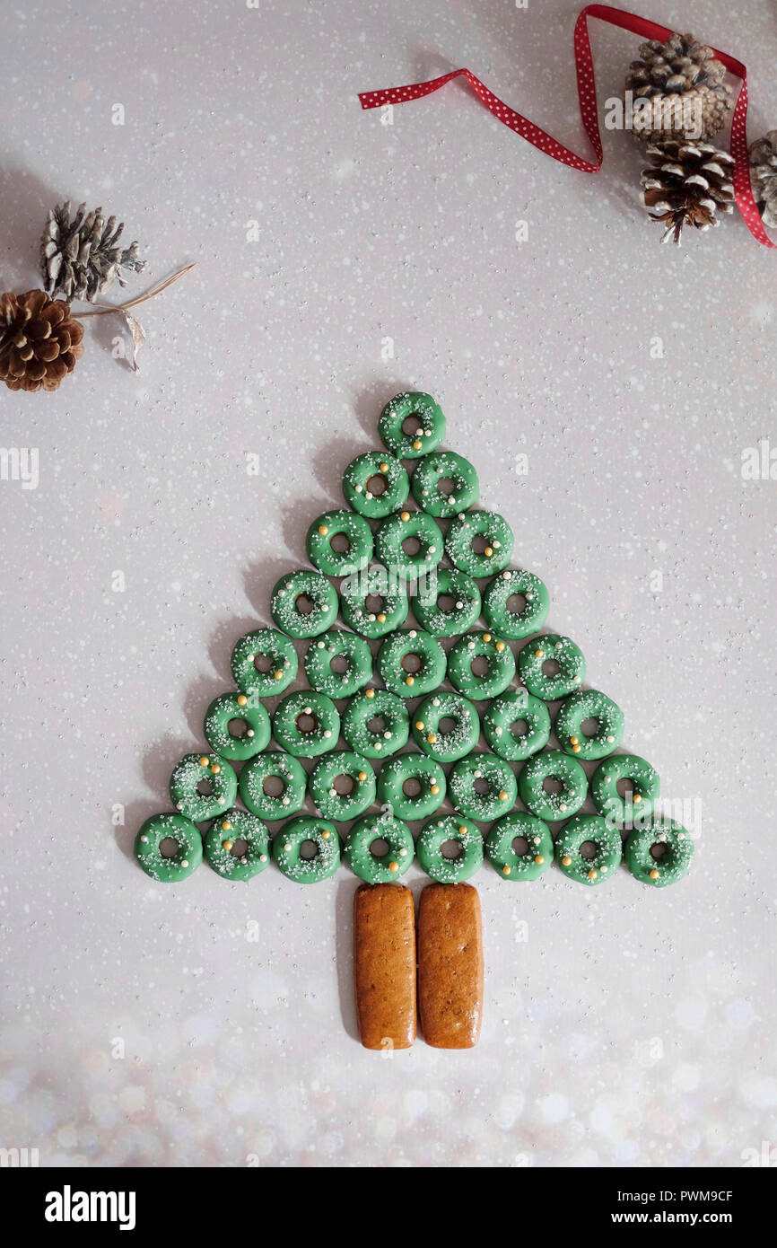 Christmas gingerbread rings Stock Photo - Alamy