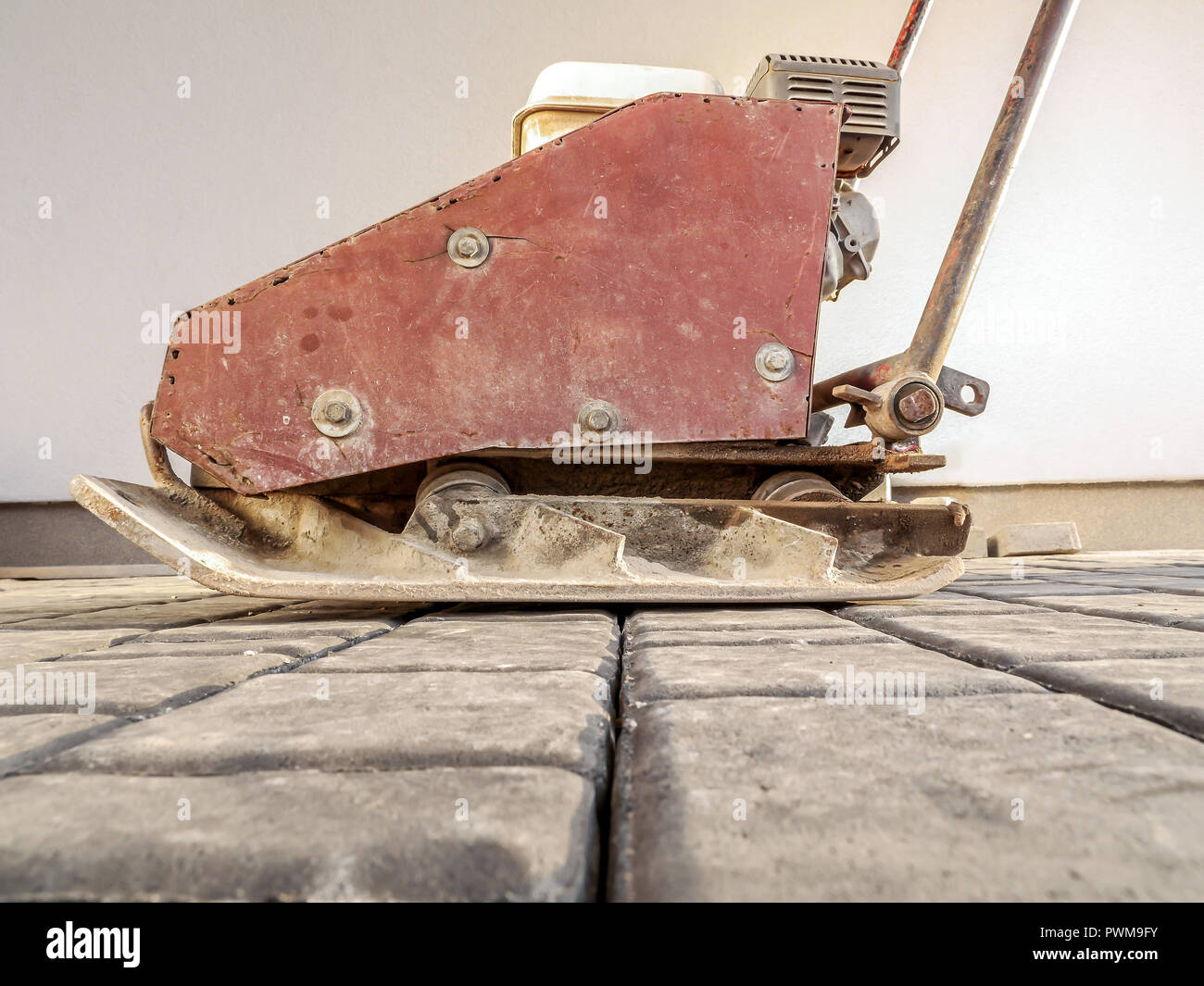 Plate compactor hi-res stock photography and images - Alamy