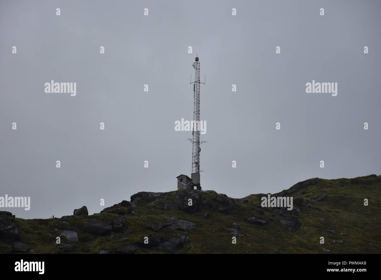 Mast antenne hi-res stock photography and images - Alamy