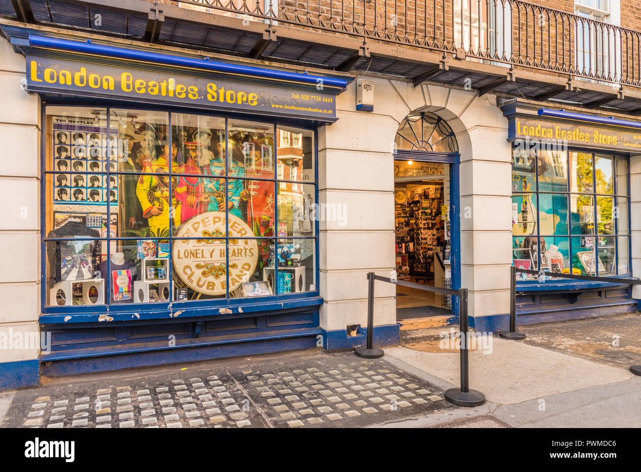 London beatles store hi-res stock photography and images - Alamy