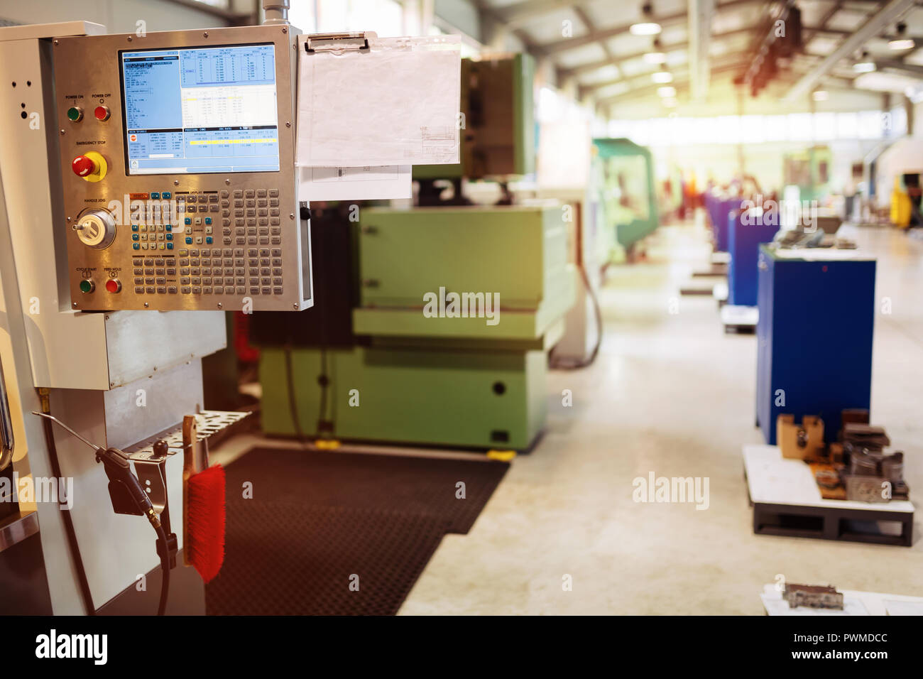 Cnc milling machines hi-res stock photography and images - Alamy