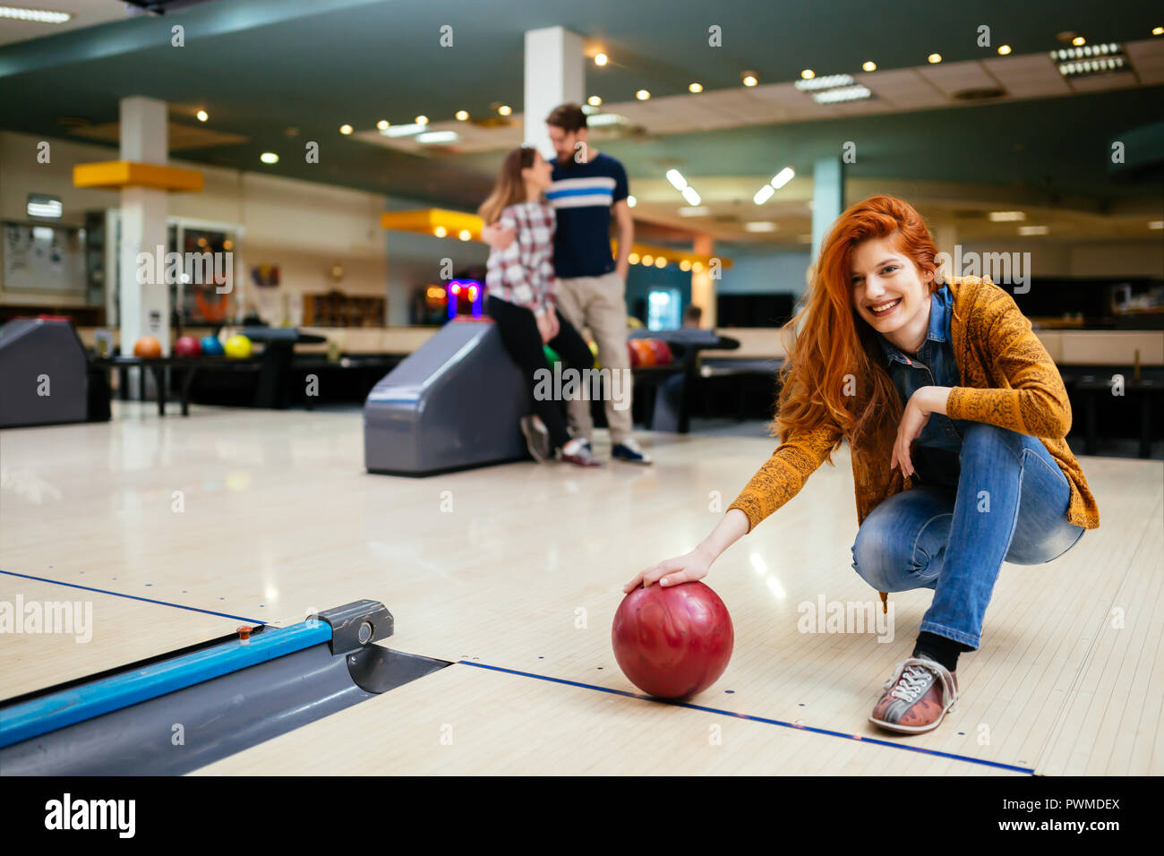 People bowling hi-res stock photography and images - Alamy