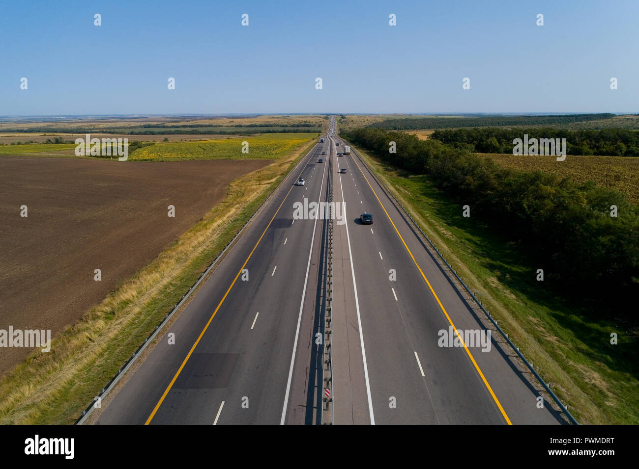 Highway outside the city hi-res stock photography and images - Alamy