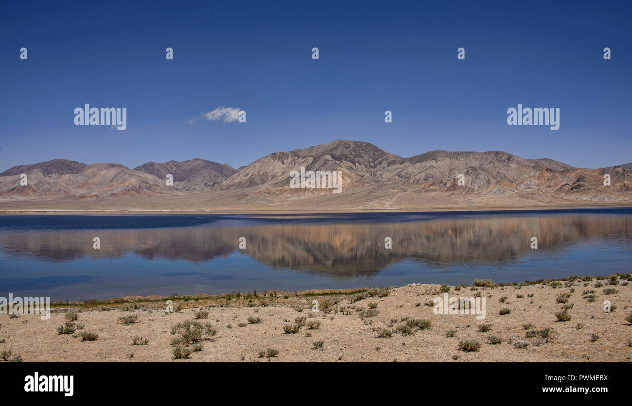 Rang kul lake hi-res stock photography and images - Alamy