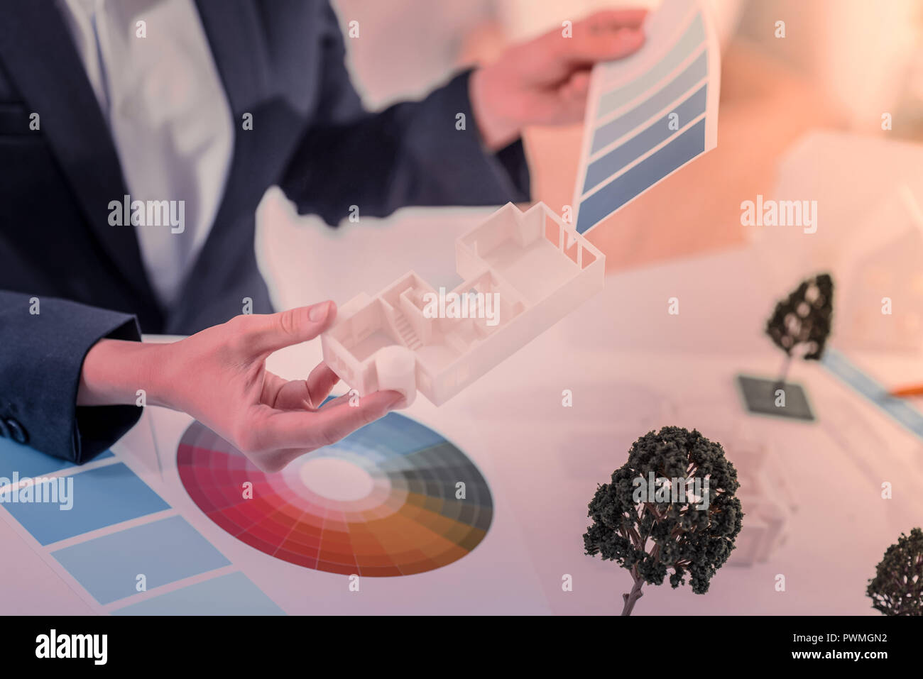 Comparing color hi-res stock photography and images - Alamy