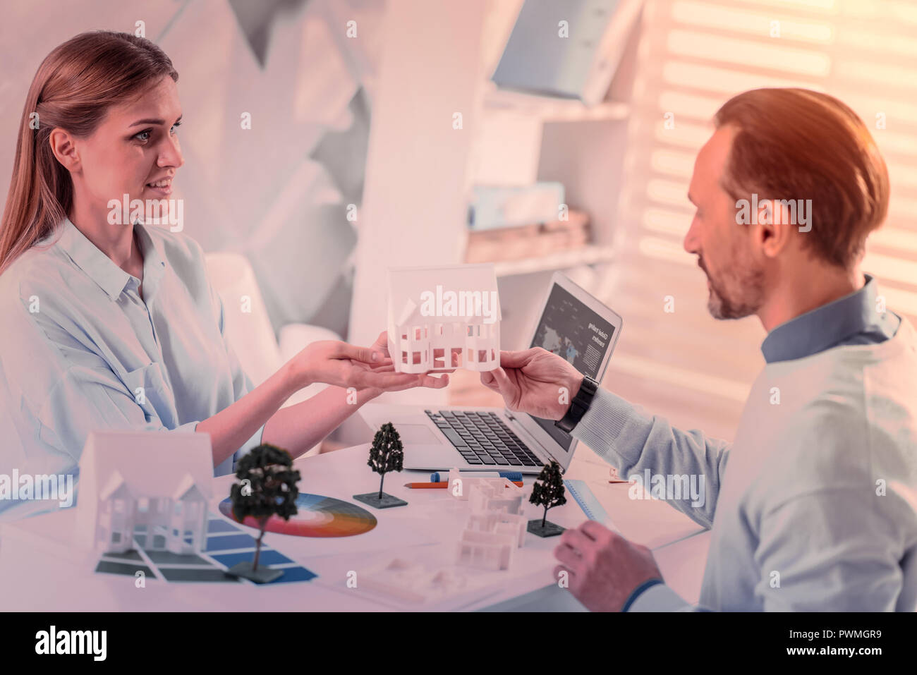 Customer qualification hi-res stock photography and images - Alamy