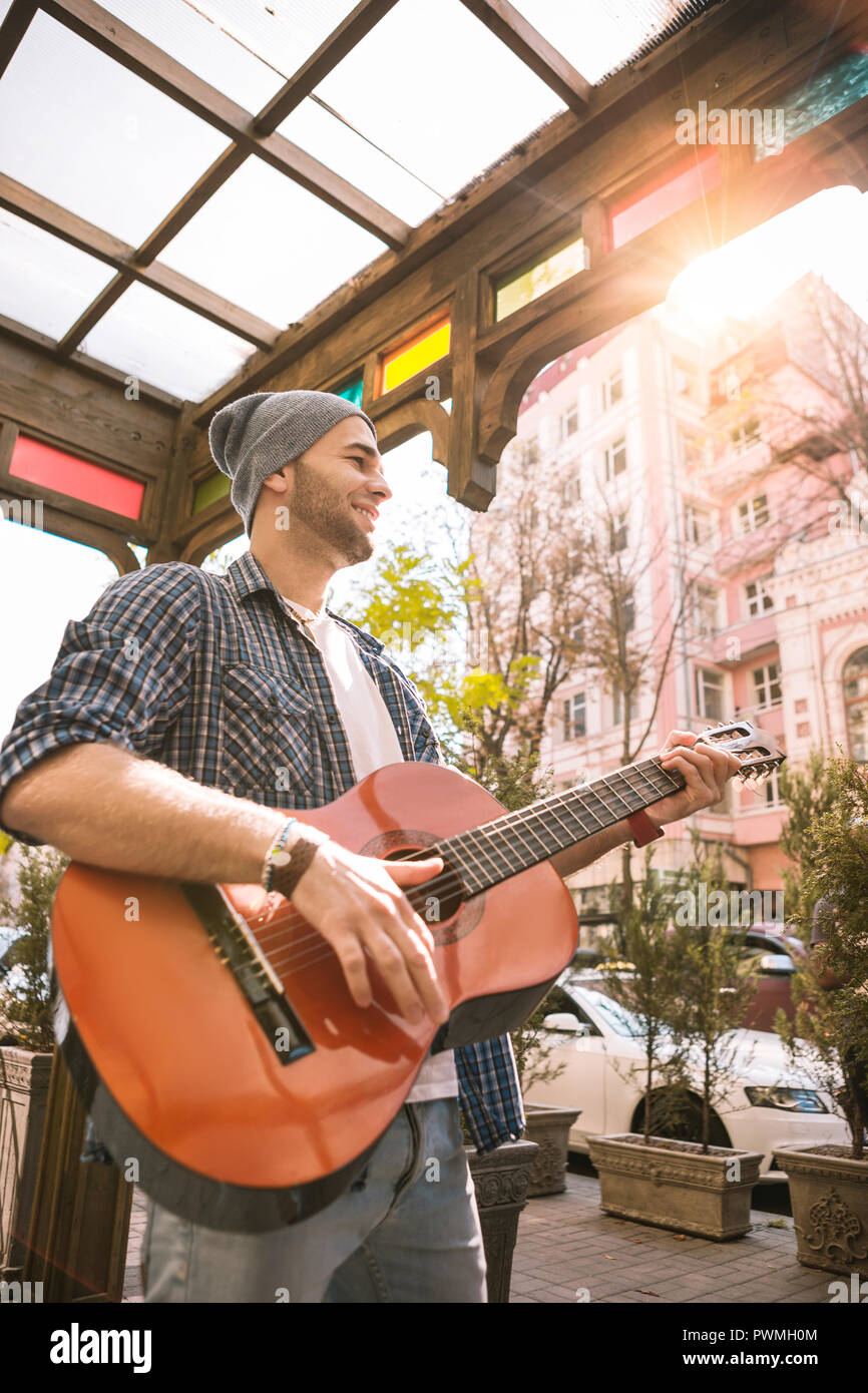 Instrument sharing hi-res stock photography and images - Alamy