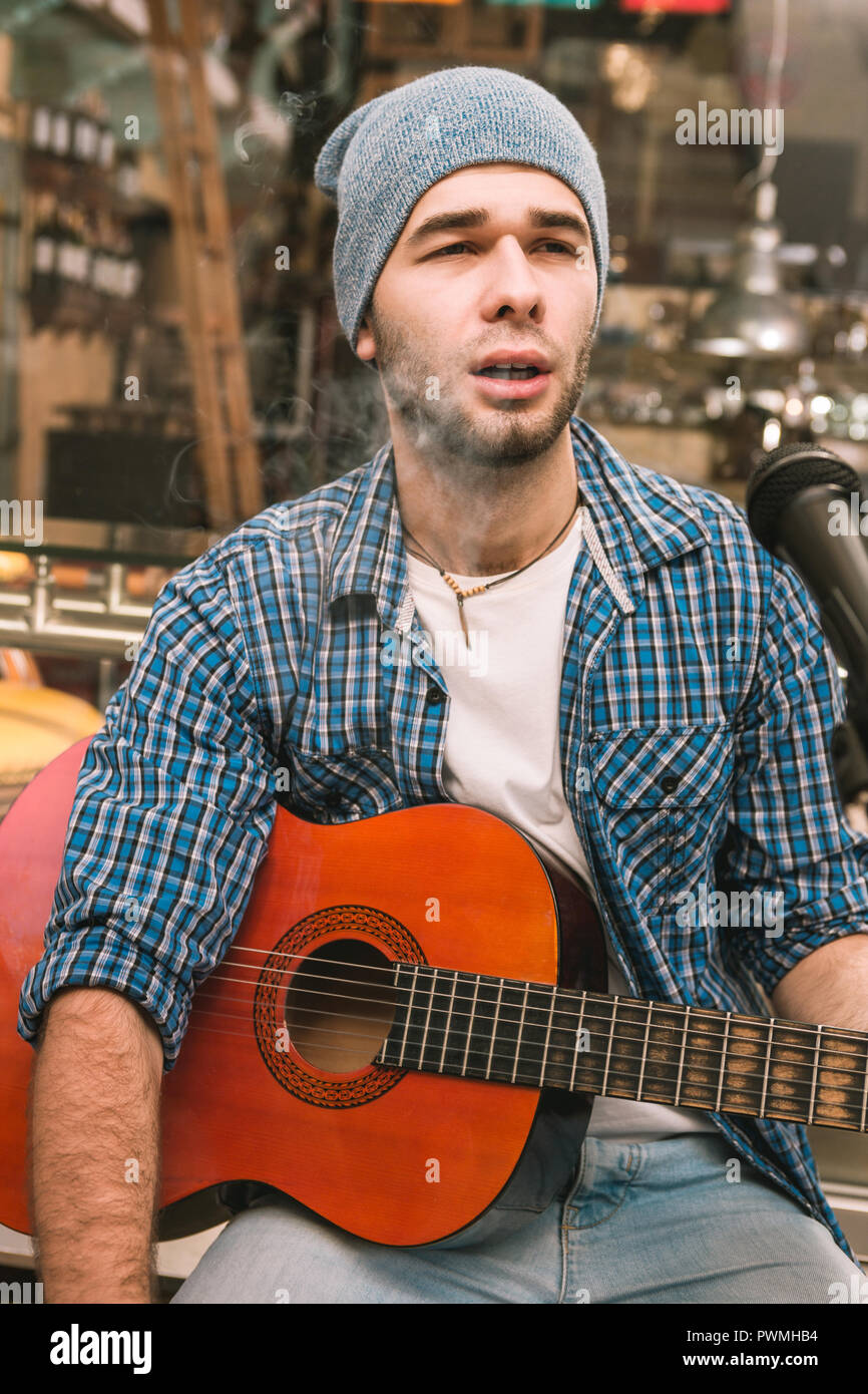 Music smoke tone hi-res stock photography and images - Alamy