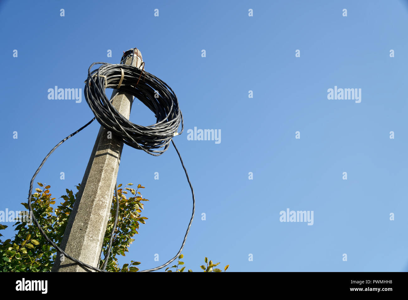 Electrical bonding hi-res stock photography and images - Alamy