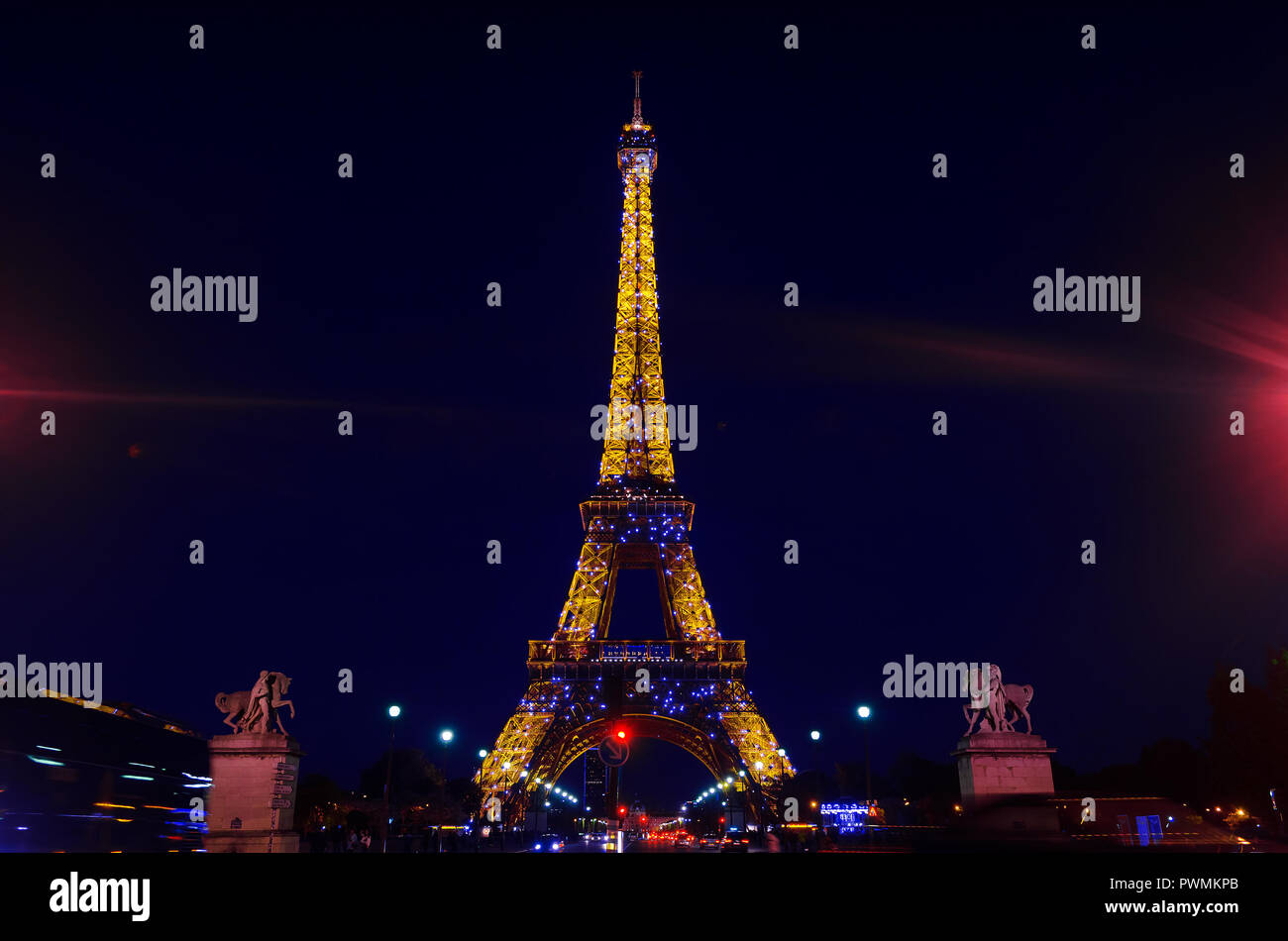 Gorgeously illuminated Eiffel Tower Stock Photo - Alamy