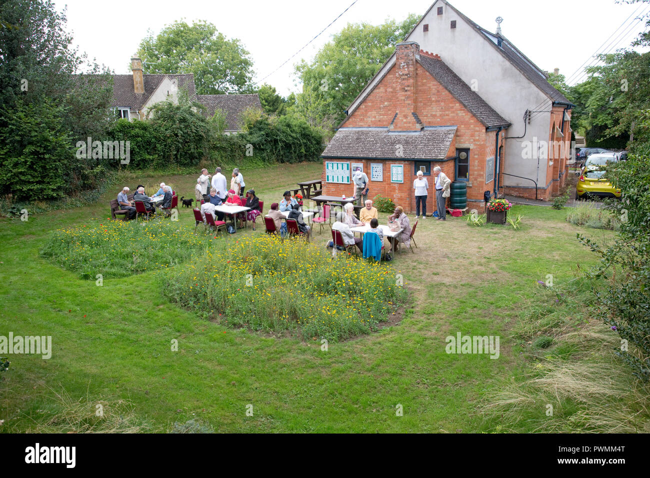 Group meeting uk hi-res stock photography and images - Alamy