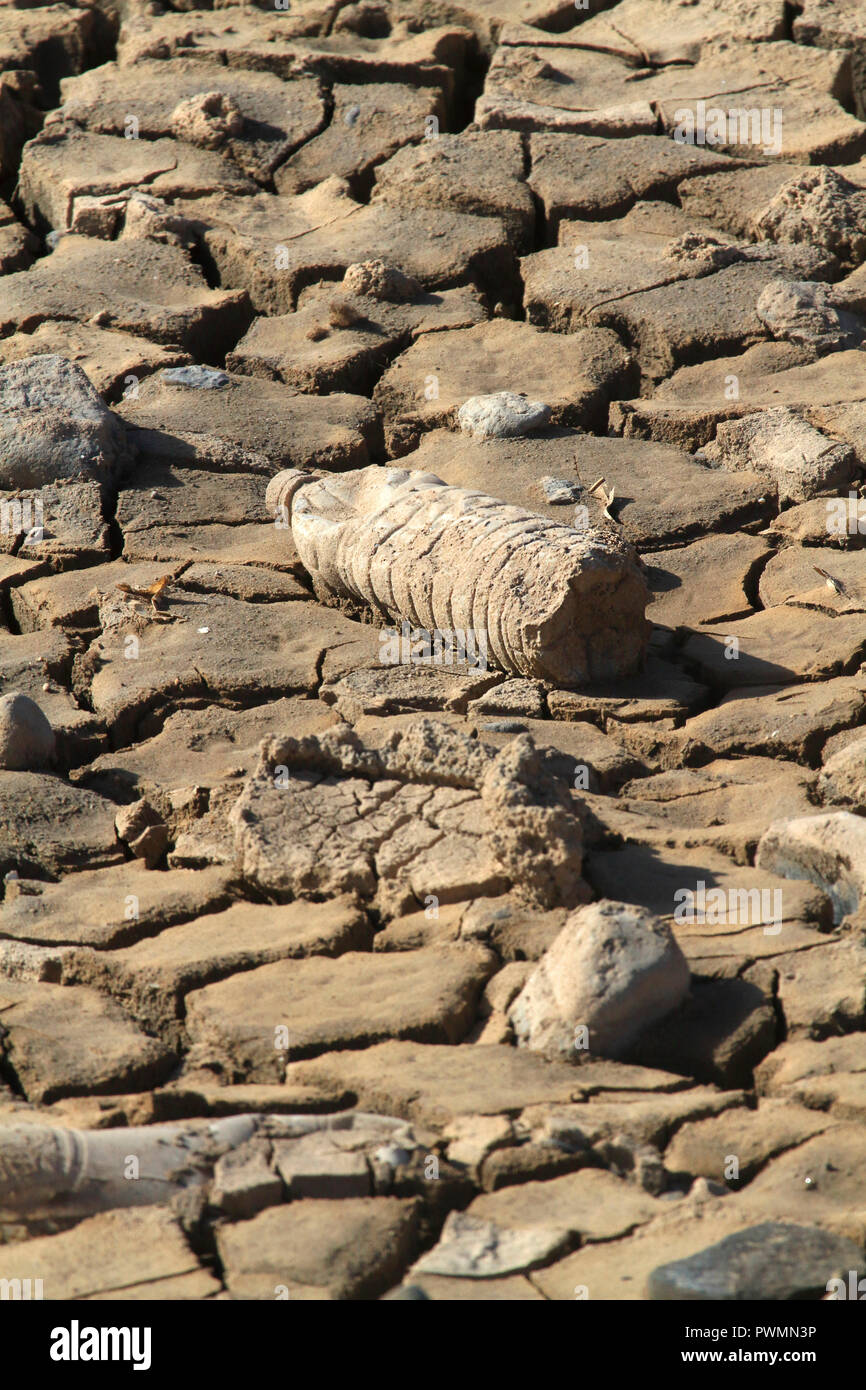 Poverty africa desert hi-res stock photography and images - Alamy