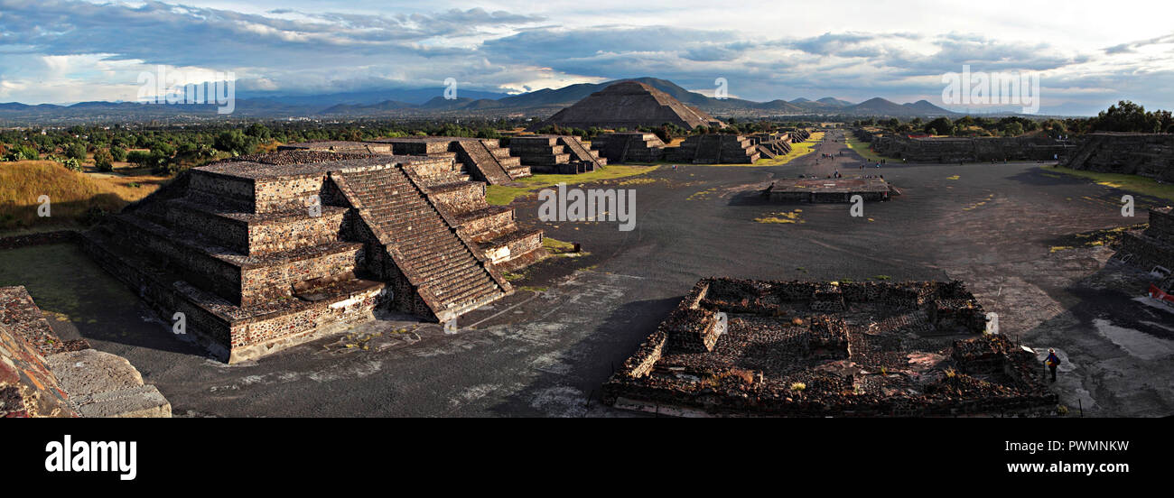 Pre columbian architecture and art hi-res stock photography and images ...