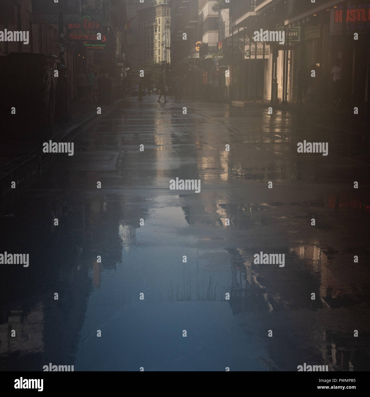 Empty street in the mist hi-res stock photography and images - Alamy