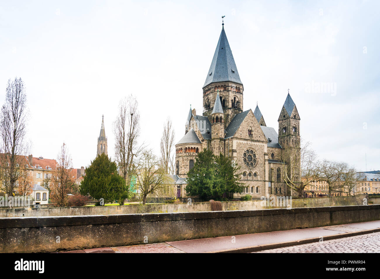 Metz france cathedral view historical hi-res stock photography and ...