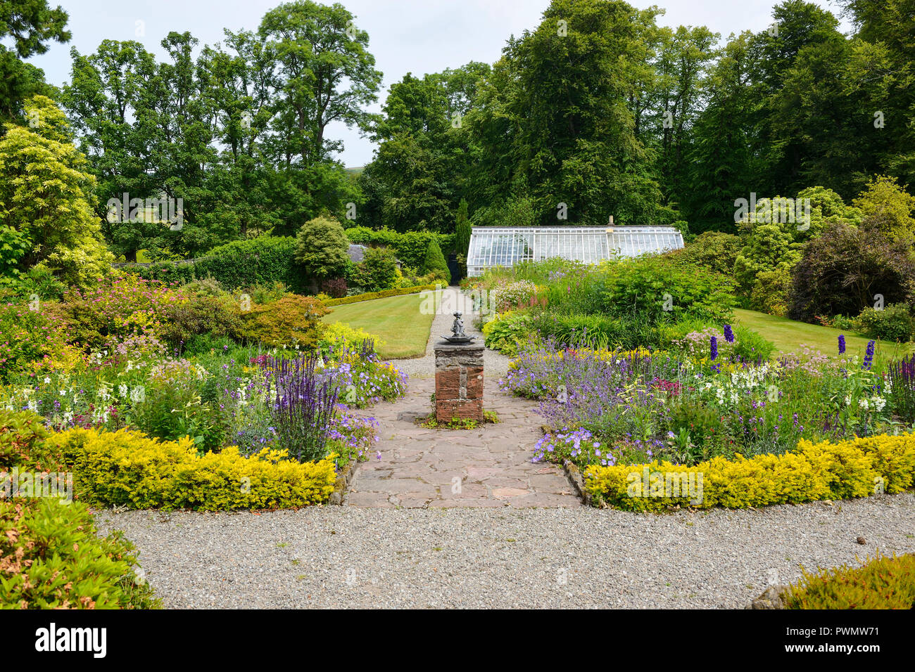 Geilston garden scotland hi-res stock photography and images - Alamy