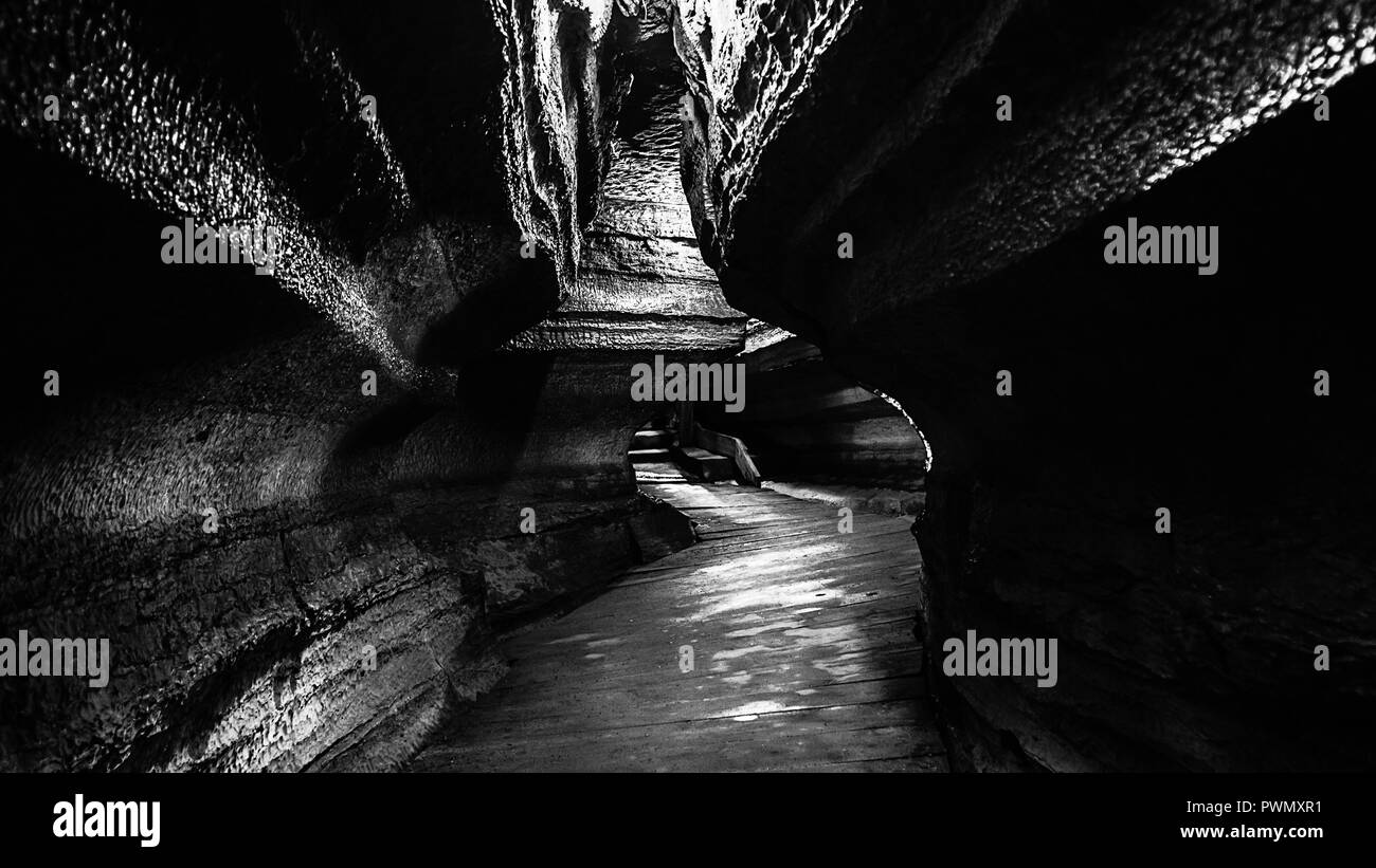 Smooth cave walls hi-res stock photography and images - Alamy