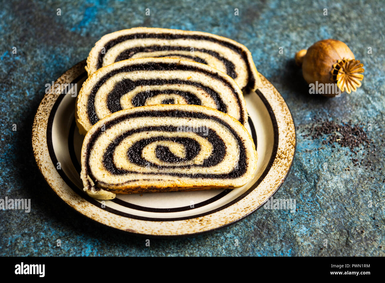 Piece poppy seed roll hi-res stock photography and images - Alamy