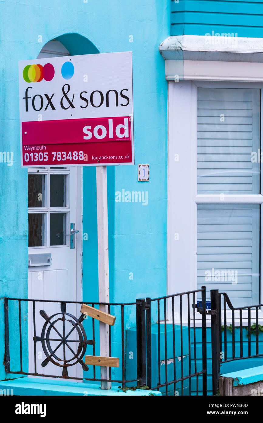 Fox sons estate hi-res stock photography and images - Alamy