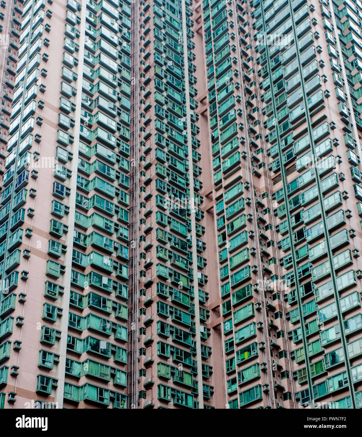 Windows on skyscraper in Hong Kong Stock Photo - Alamy