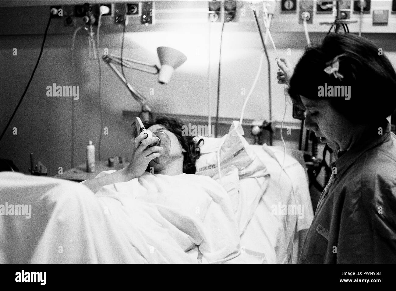 Archives 90ies: Giving birth at Hotel-Dieu hospital, Lyon, France Stock ...