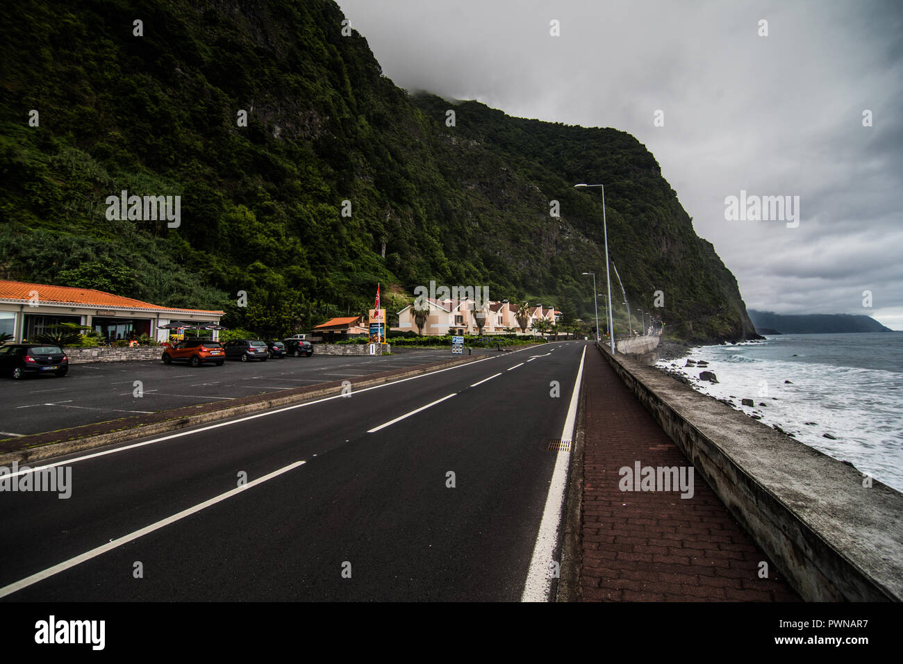 Highway on madeira hi-res stock photography and images - Alamy