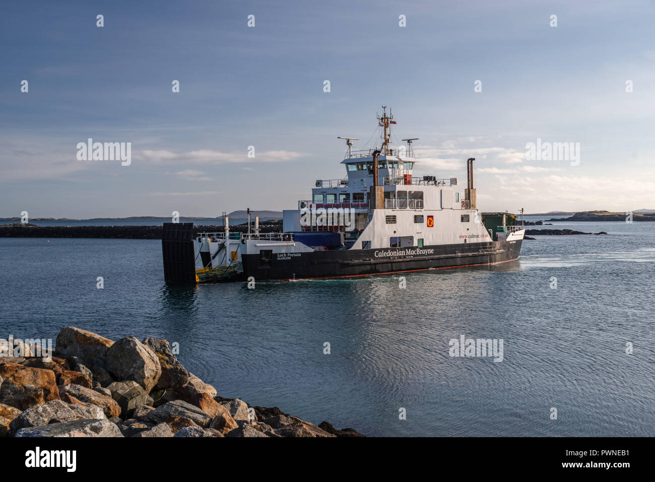 Leverburgh port hi-res stock photography and images - Alamy