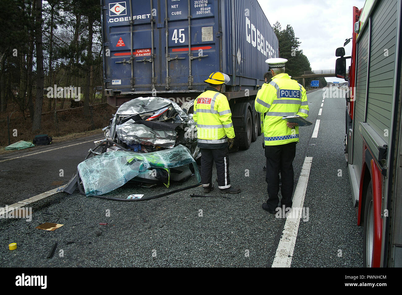 Lorry fire accident hi-res stock photography and images - Alamy