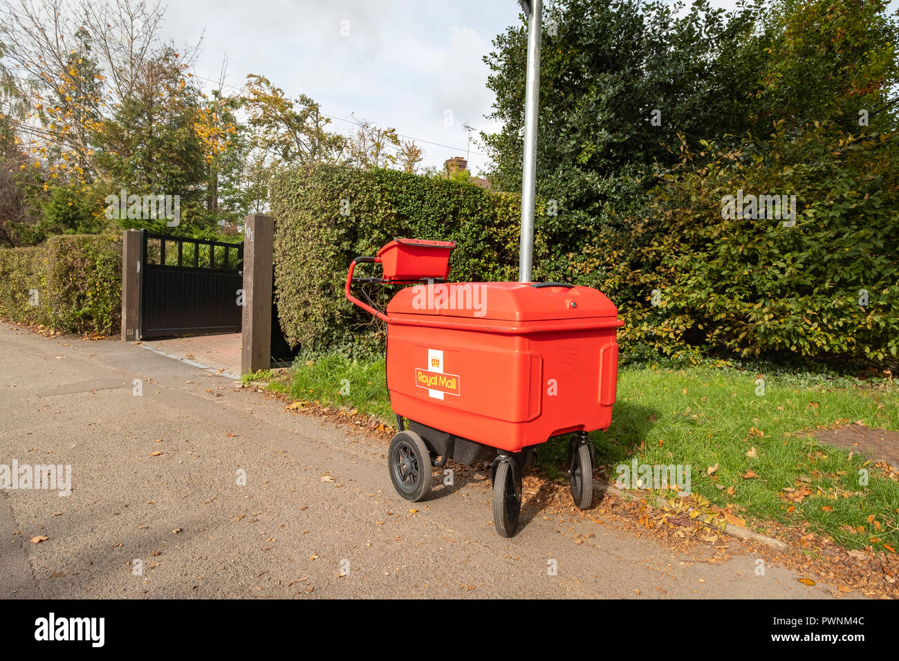 Royal mail post trolley hi-res stock photography and images - Alamy