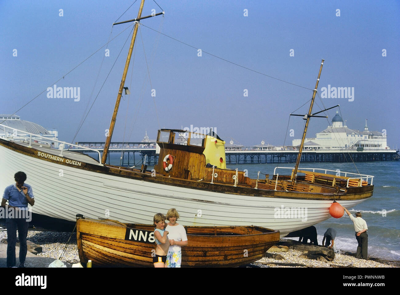 Prom queen 80s hi-res stock photography and images - Alamy