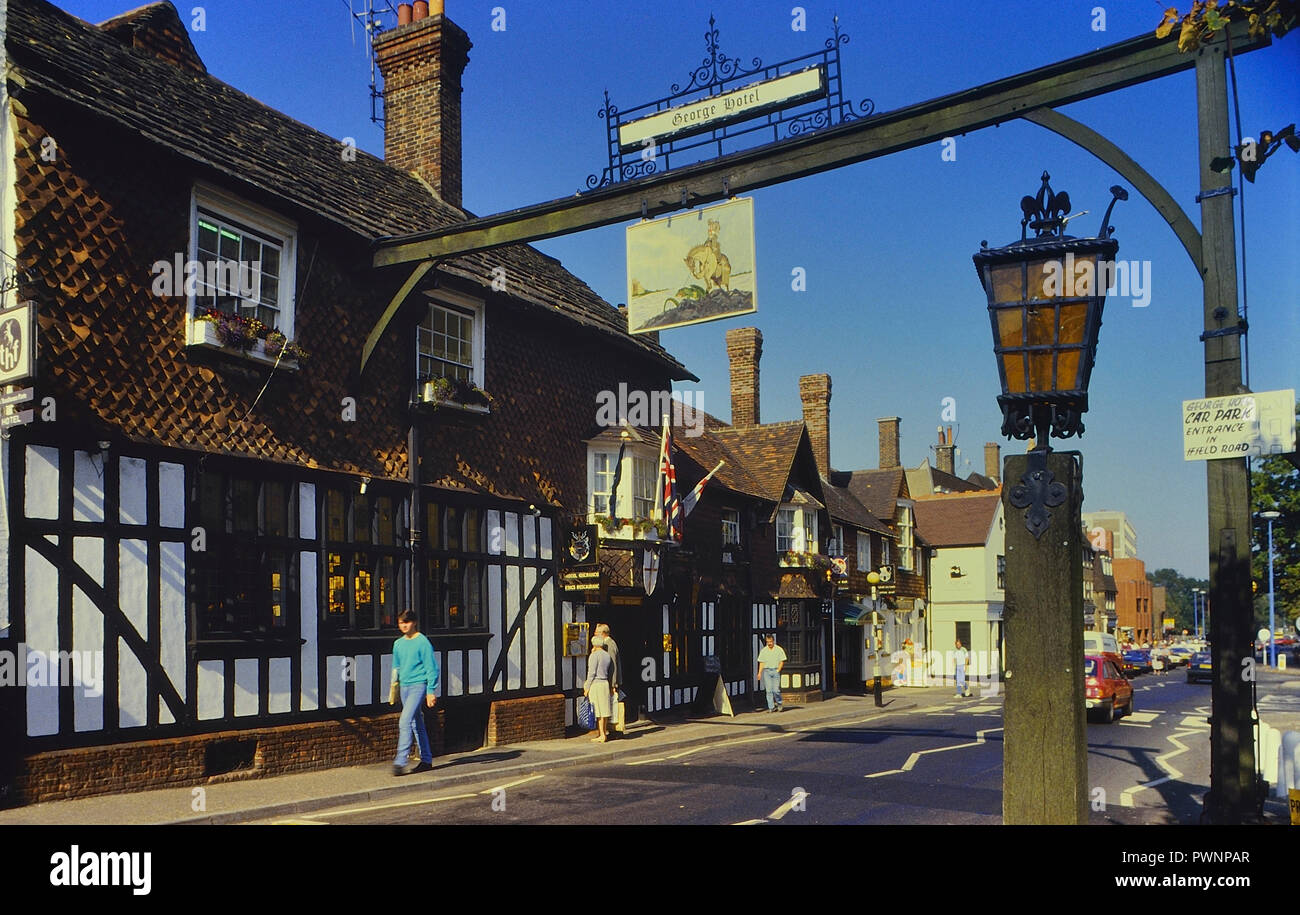 Crawley high street hi-res stock photography and images - Alamy