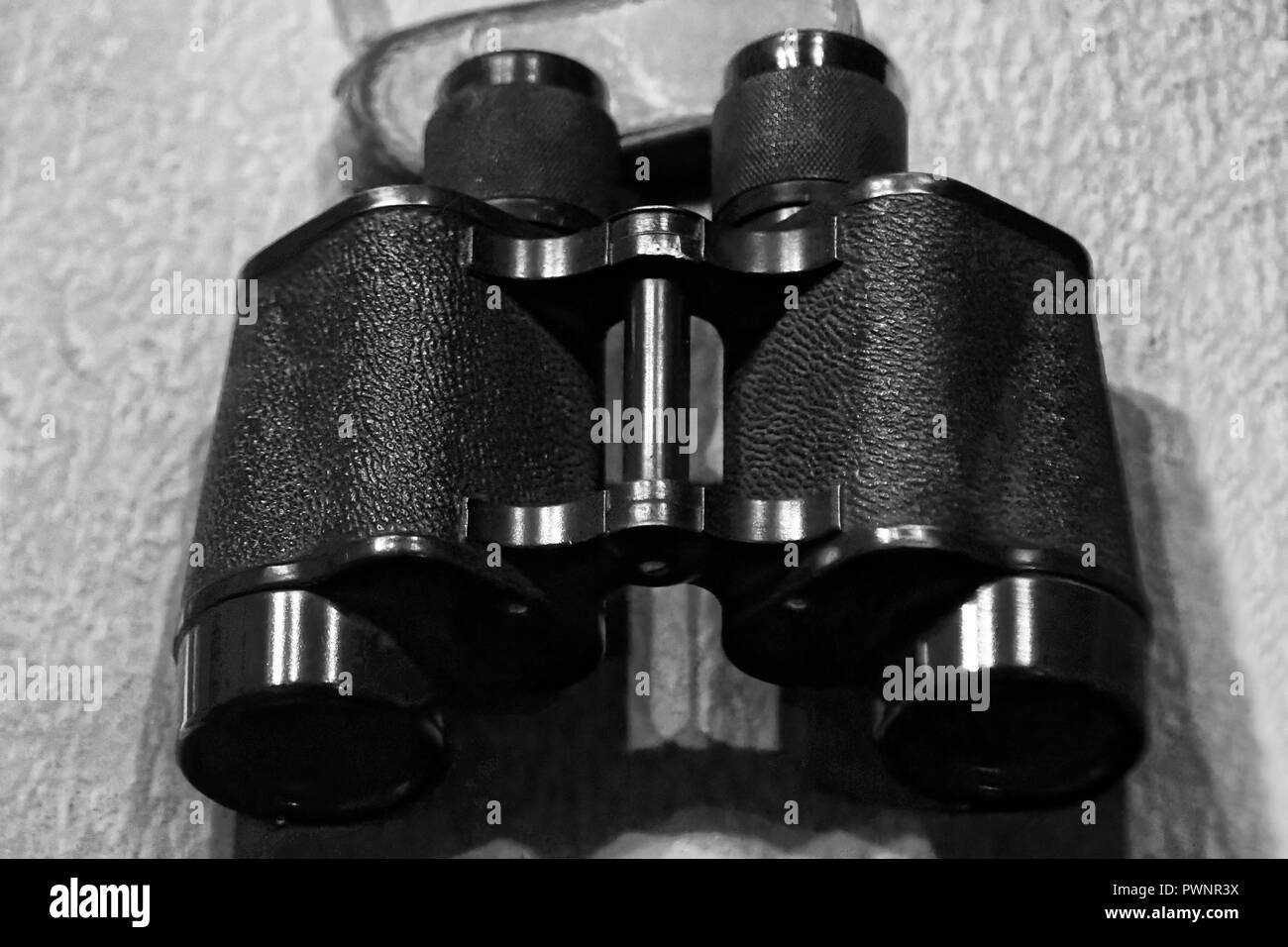 Binoculars pictures Black and White Stock Photos & Images - Alamy