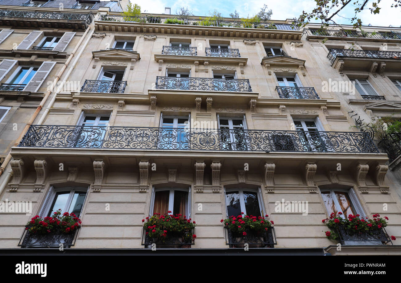 The traditional facade of Parisian building, France Stock Photo - Alamy